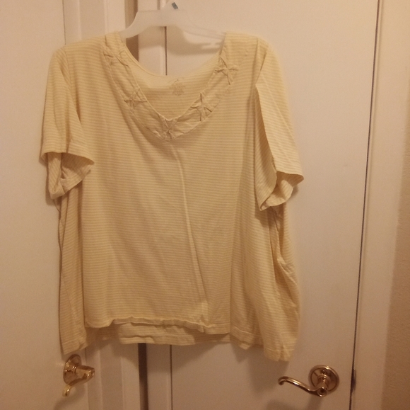 White Stag | Tops | White Stag Tshirt 5x | Poshmark